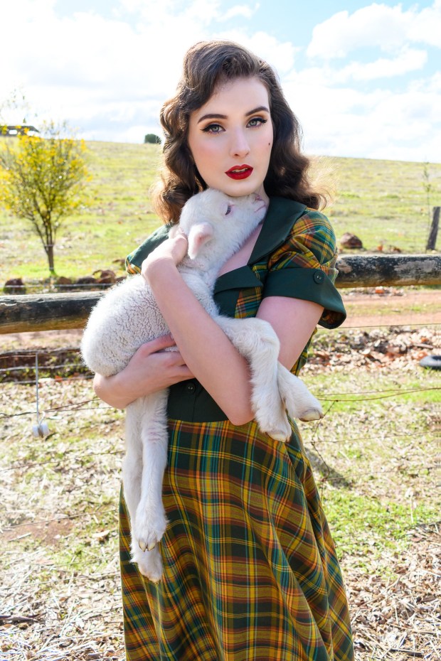 Day at the Farm Look Book – Miss MonMon Styling – Miss MonMon