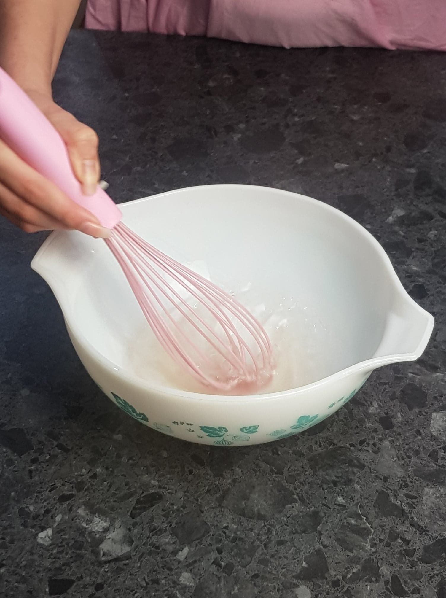 DIY Pinup: Homemade Hair Setting Spray – Miss MonMon