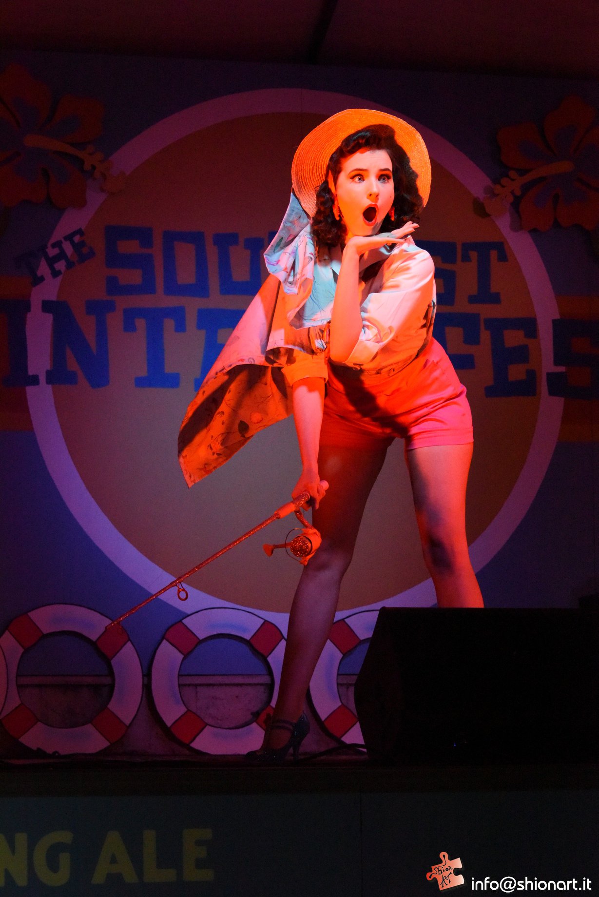 Pinup Pageant Guide: Using Props on Stage – Miss MonMon